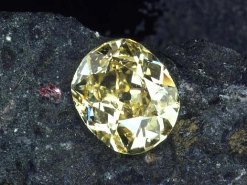 Nolādētie dimanti? - Spoki