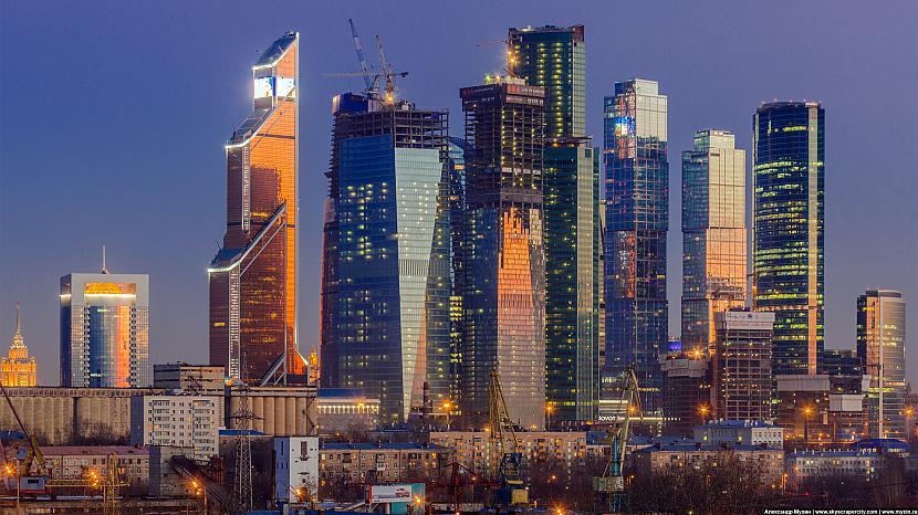 Jaunā Maskavas seja - Spoki