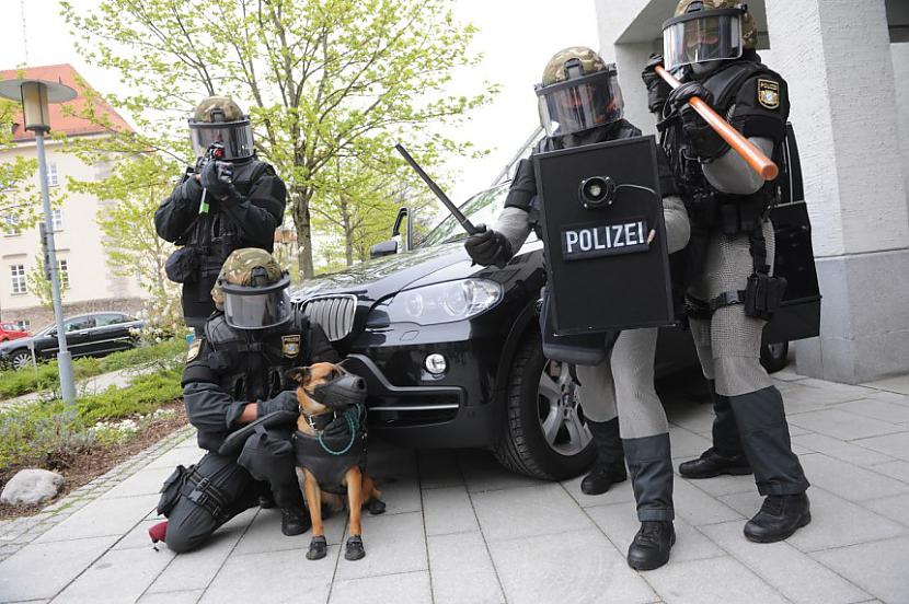 Policijas auto - Spoki - bildes 2